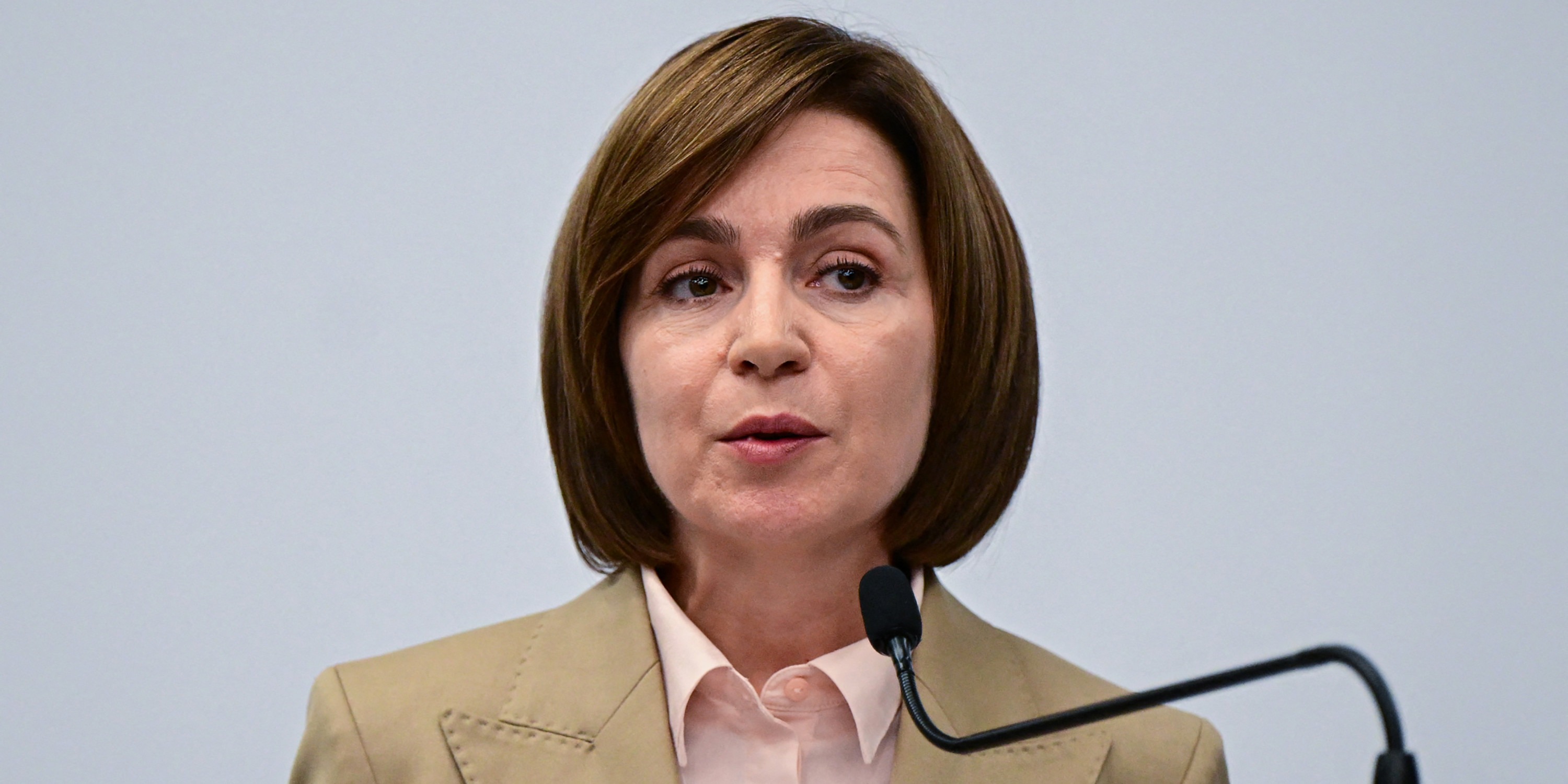 Qui est Maia Sandu, la présidente pro-européenne réélue à la tête de la ...