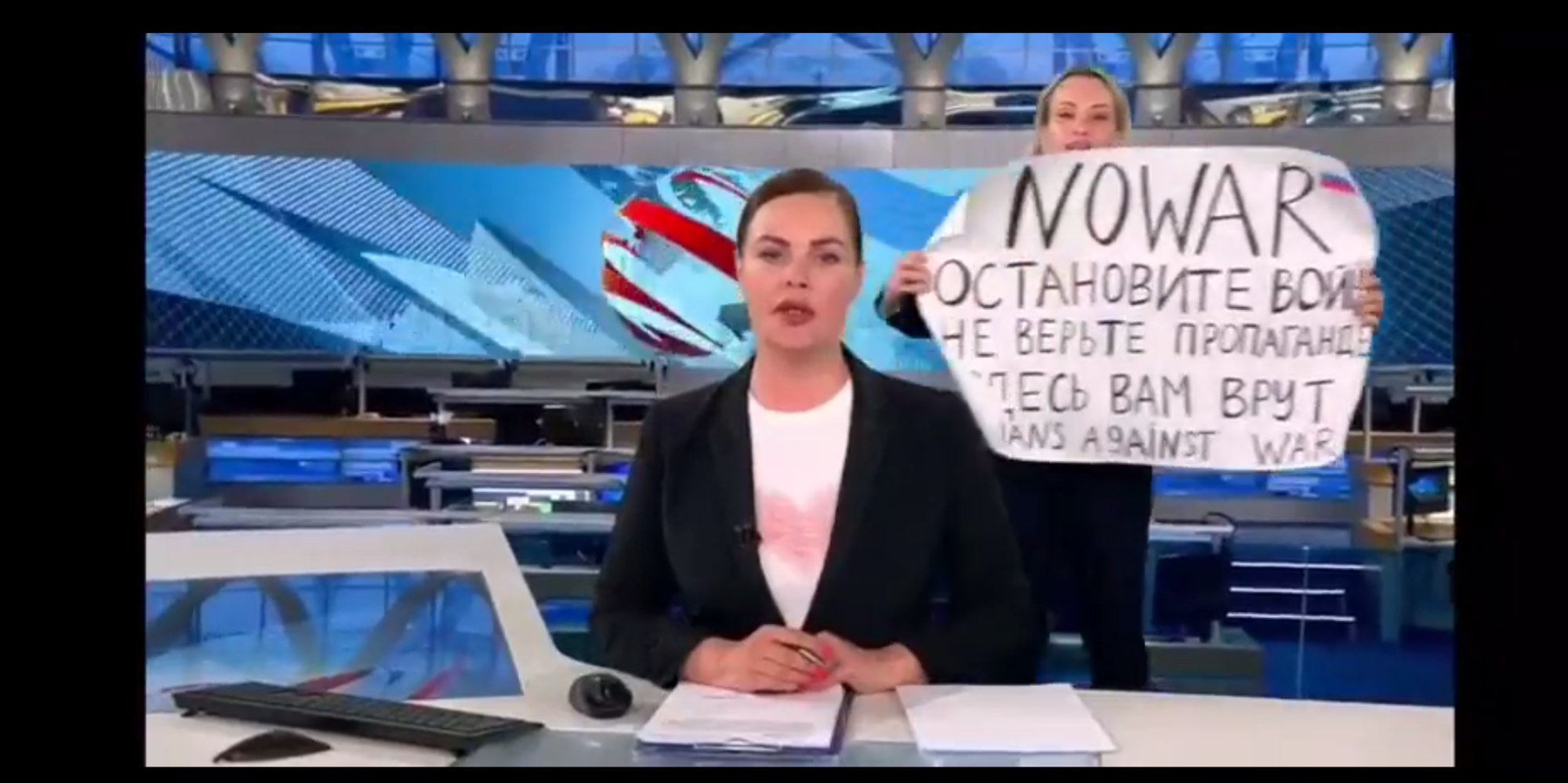 Ukraine : la protestataire de la télé russe condamnée à une amende et ...