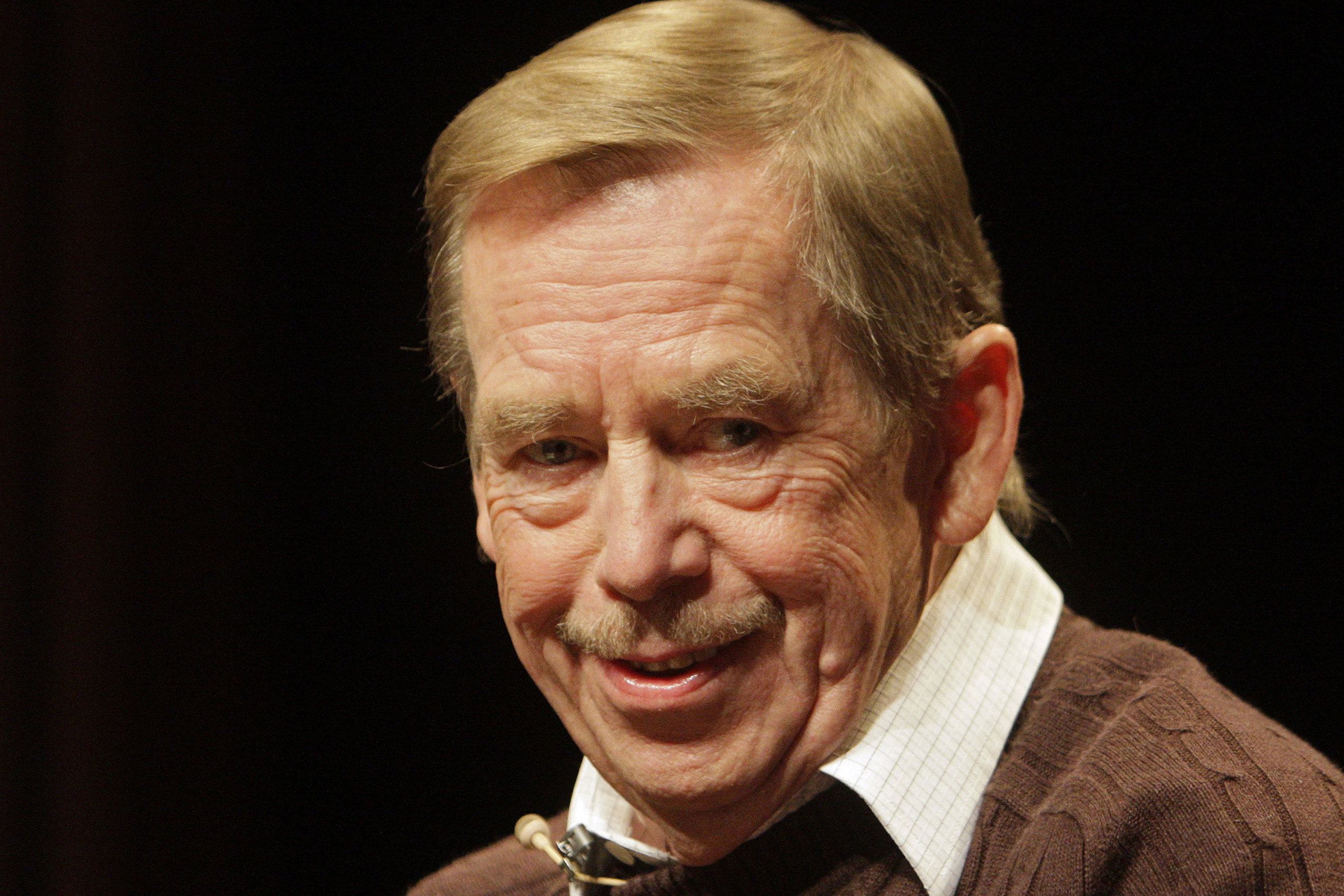 Vaclav Havel "était et restera un héros"