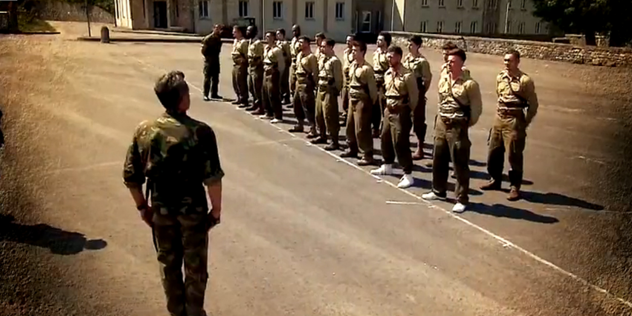 "Garde à vue" (M6) : "La question du retour du service militaire est ...