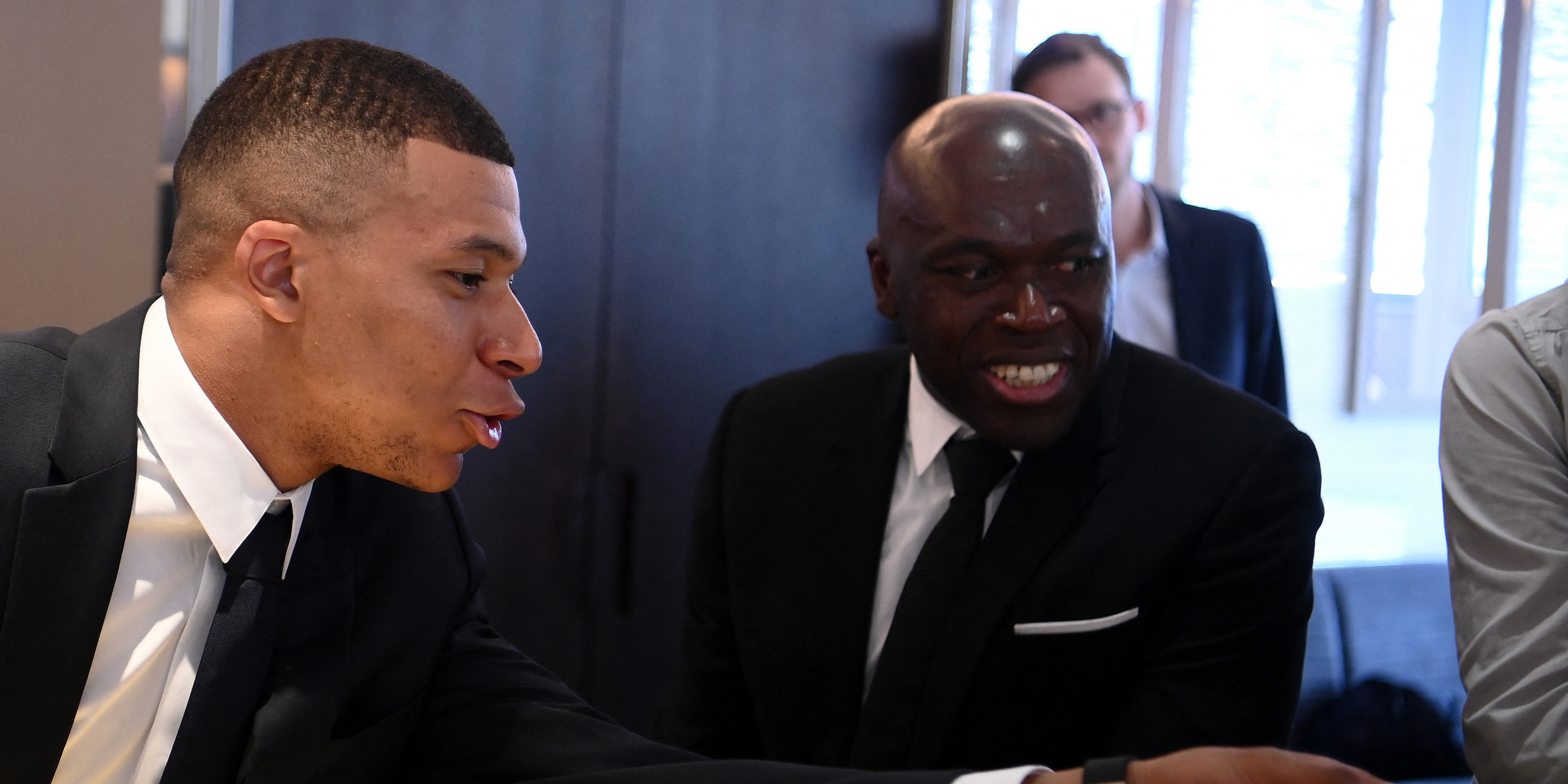 Le père de Kylian Mbappé va être consultant pendant la Coupe du monde ... Le père de Kylian Mbappé va être consultant pendant la Coupe du monde ...