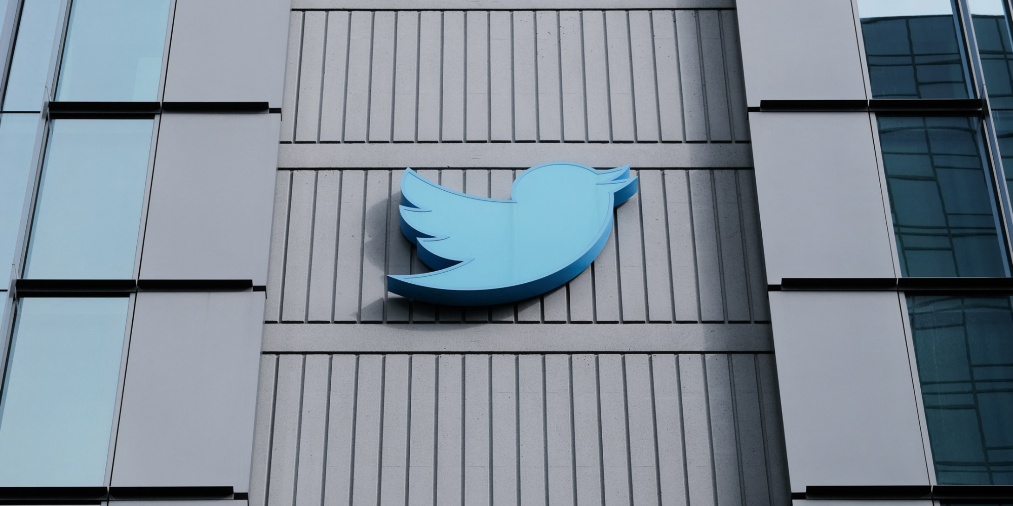 Twitter lance en France sa version payante et ses labels différenciés