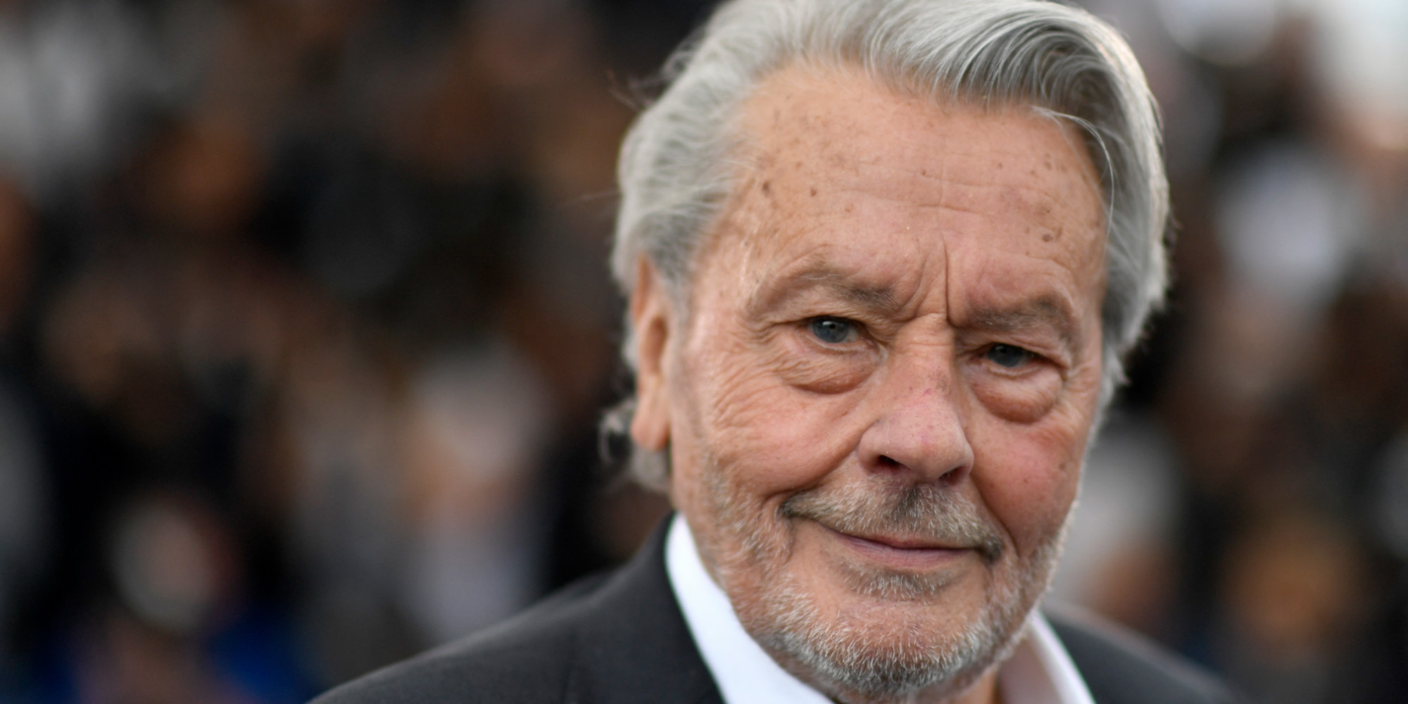 Alain Delon barbu et amaigri : Anouchka partage une nouvelle photo de ...