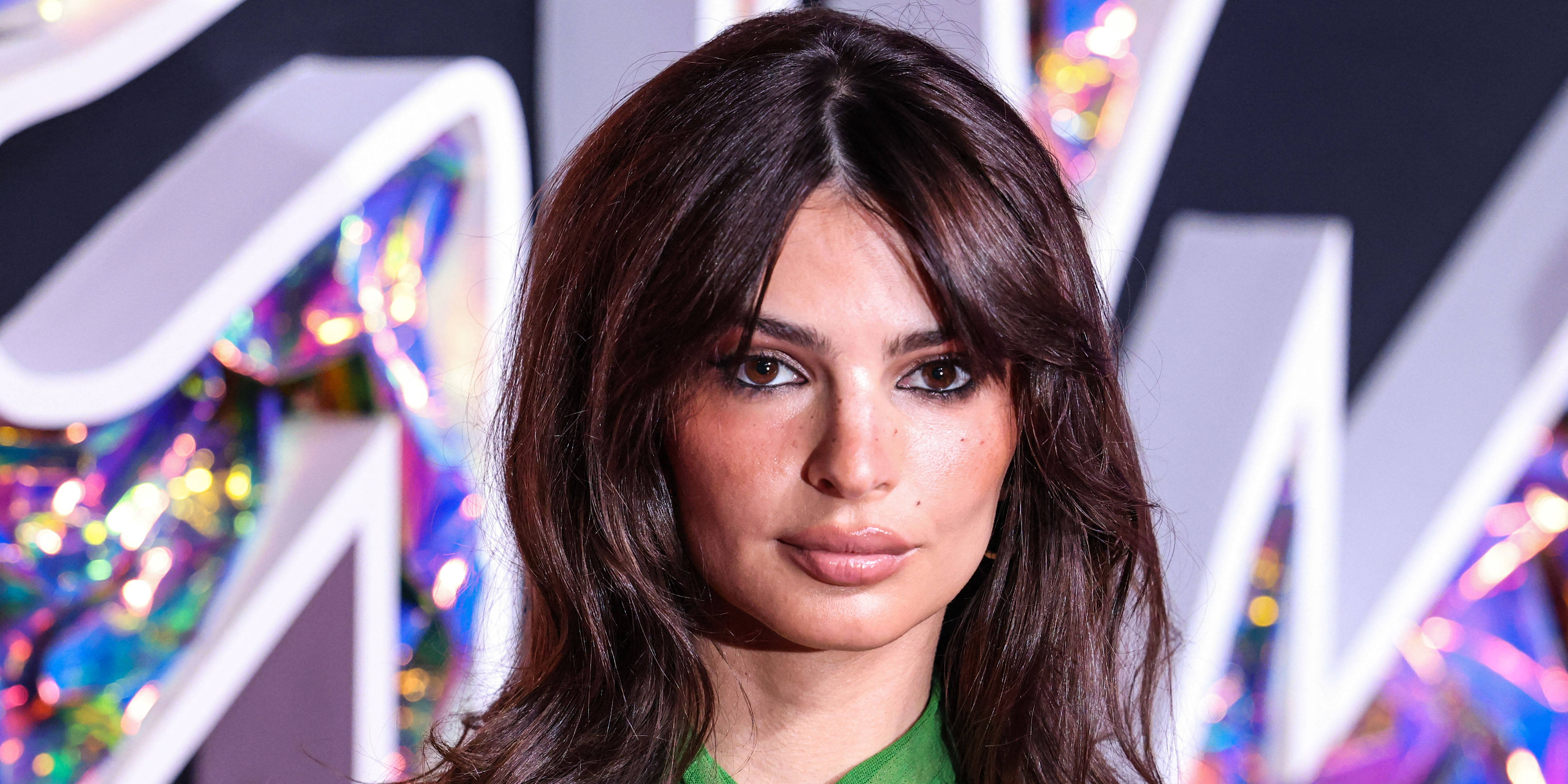 Emily Ratajkowski : qui est Stéphane Bak, l’acteur français qui ...