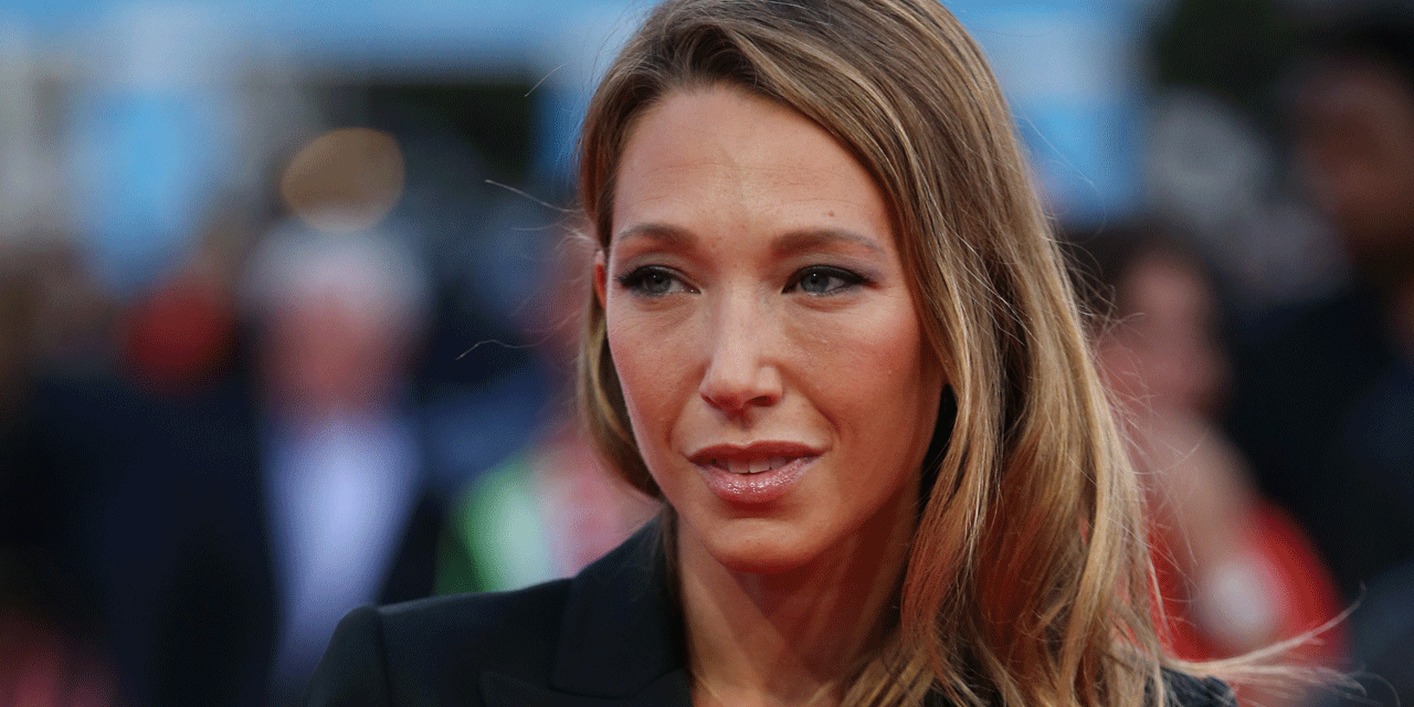 Laura Smet se retire de Facebook après le piratage de son compte