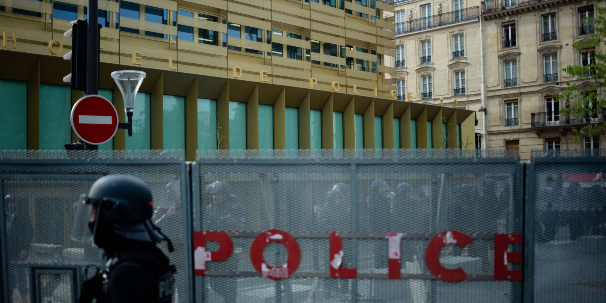 Paris : éthylotest, arme de service, policiers blessés... Que s'est-il ...