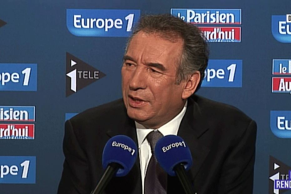 Bayrou : "une impression d'affolement"