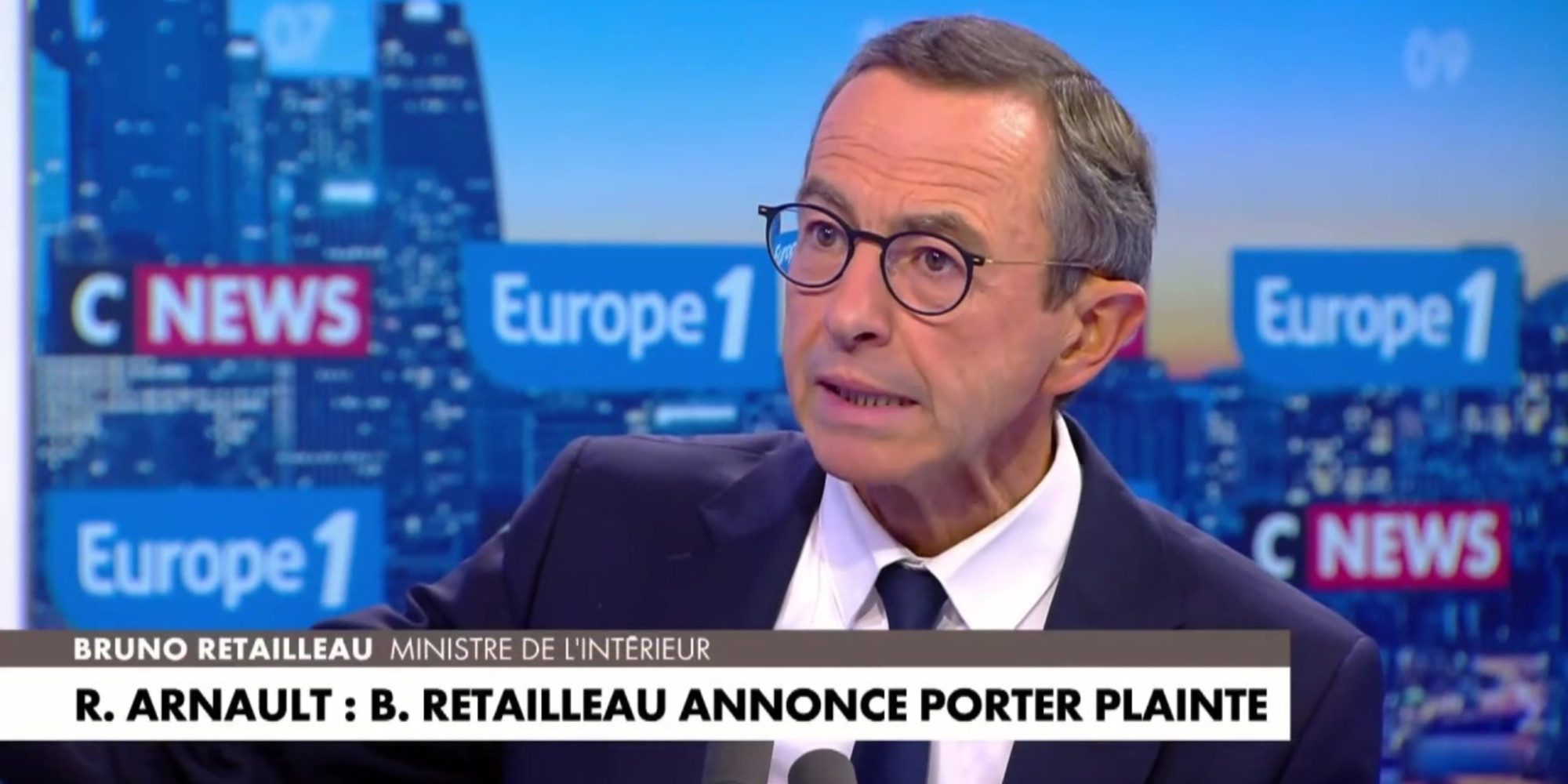 Bruno Retailleau annonce porter plainte contre le député Raphaël Arnault