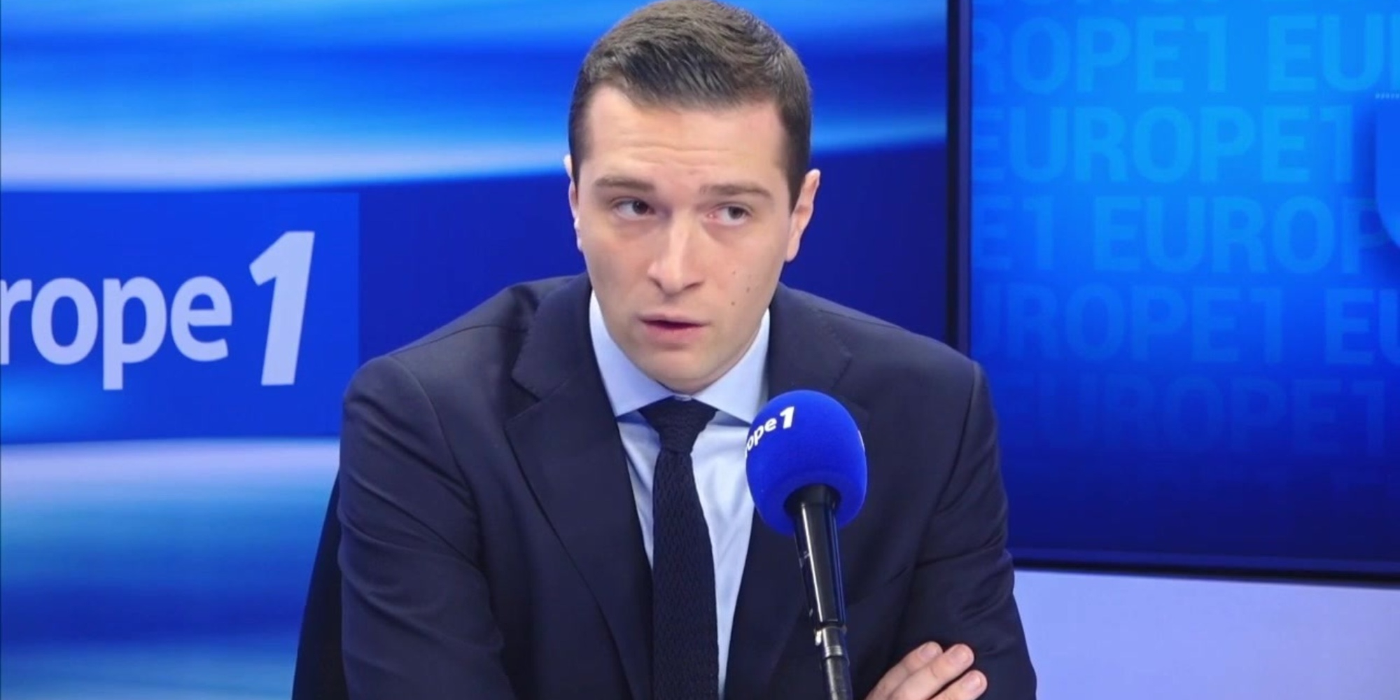 Jordan Bardella : "Emmanuel Macron est un déconstructeur de l'Histoire ...