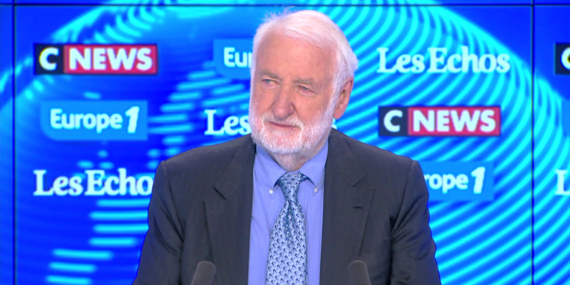 Emmanuel Macron "is above ground, he does not know the industry ...