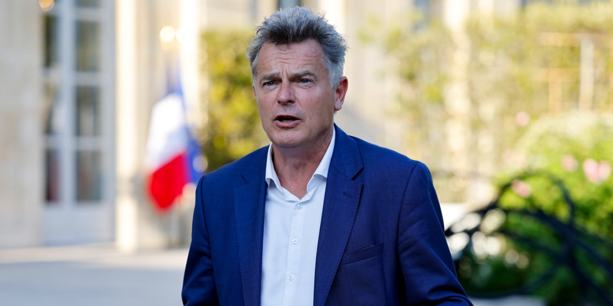 Fabien Roussel se «désolidarise» des propos de Jean-Luc Mélenchon sur ...