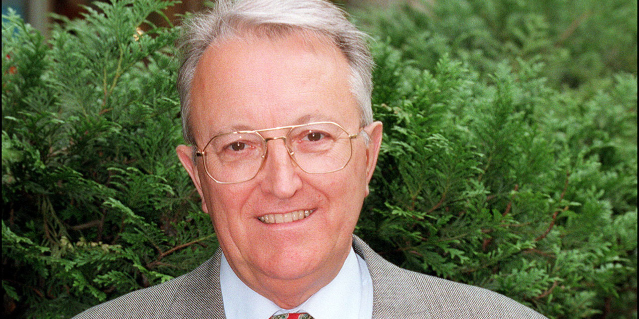 Georges Sarre, ancien secrétaire d'Etat de Mitterrand, est mort Georges Sarre, ancien secrétaire d'Etat de Mitterrand, est mort