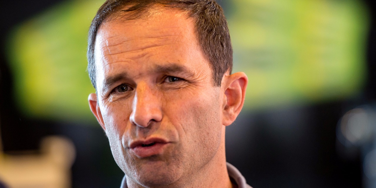 Hamon : "le gouvernement généralise la sélection à l'université"