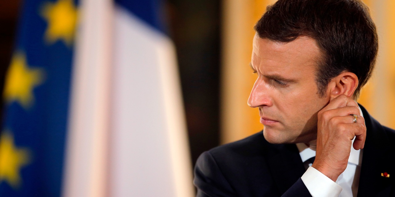 La cote de popularité d'Emmanuel Macron chute très fortement La cote de popularité d'Emmanuel Macron chute très fortement