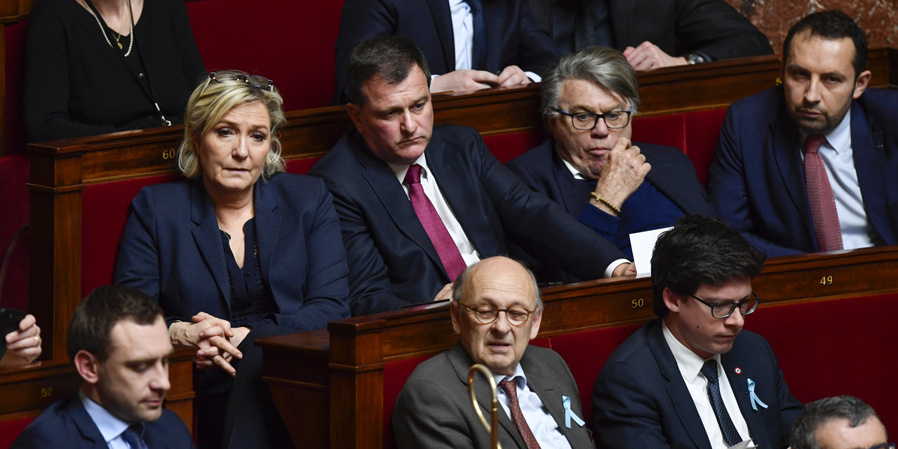 Loi asile et immigration : une semaine riche en leçons politiques