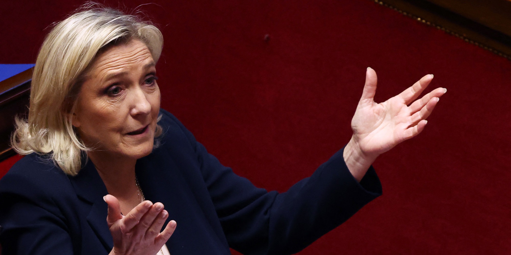 Marine Le Pen finalement prête à débattre avec Macron avant les ... Marine Le Pen finalement prête à débattre avec Macron avant les ...