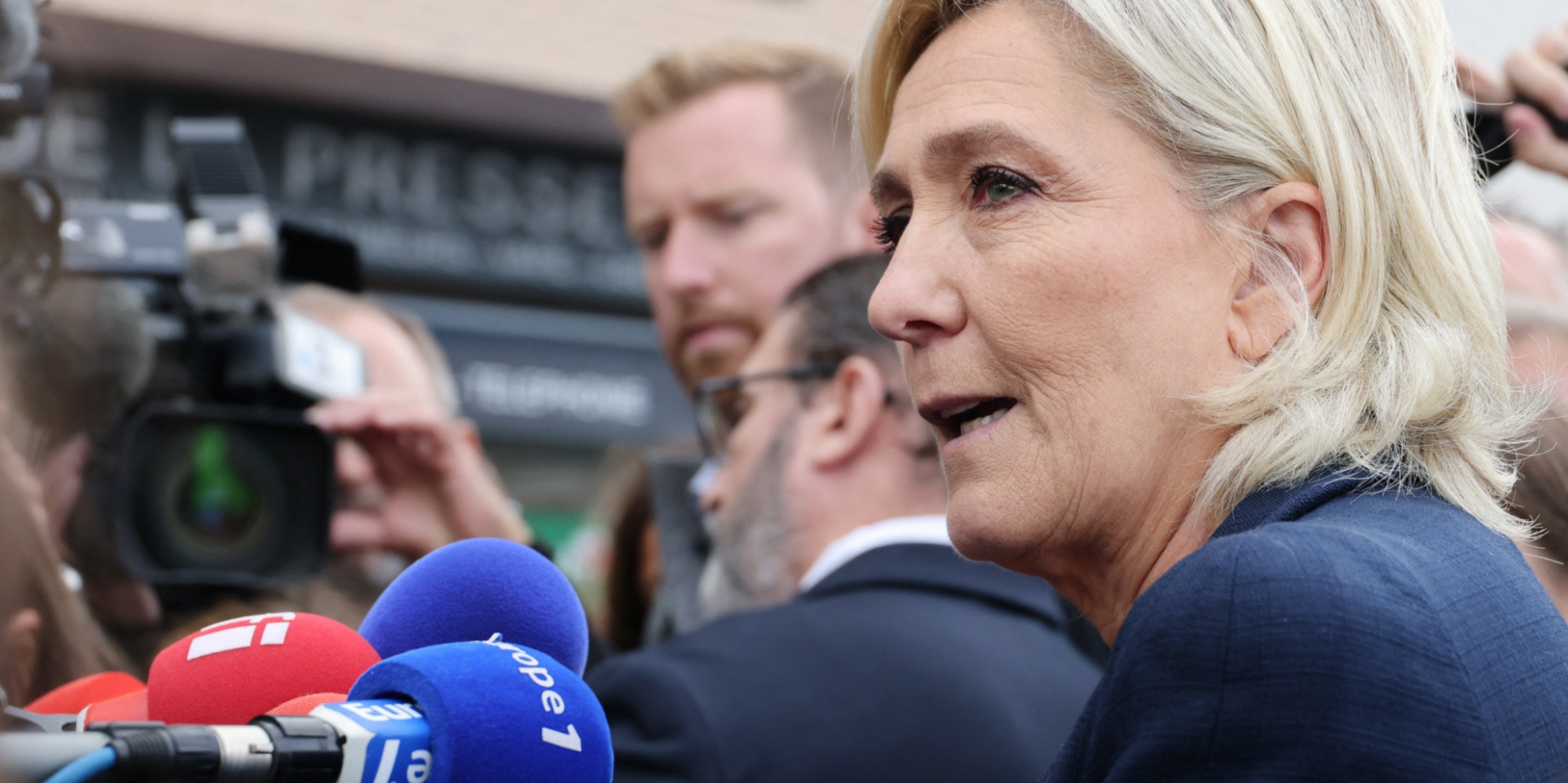 Pour Sa Rentrée Parlementaire Marine Le Pen Appelle à Une Nouvelle Dissolution
