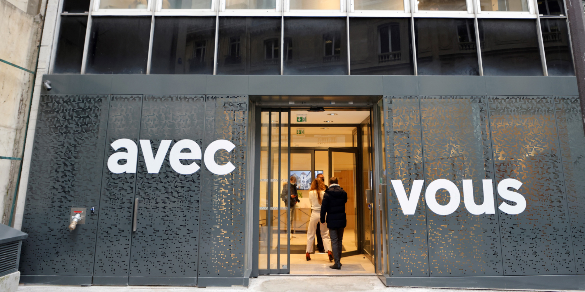 Renaissance : le parti présidentiel s’interroge sur sa stratégie vis-à ...