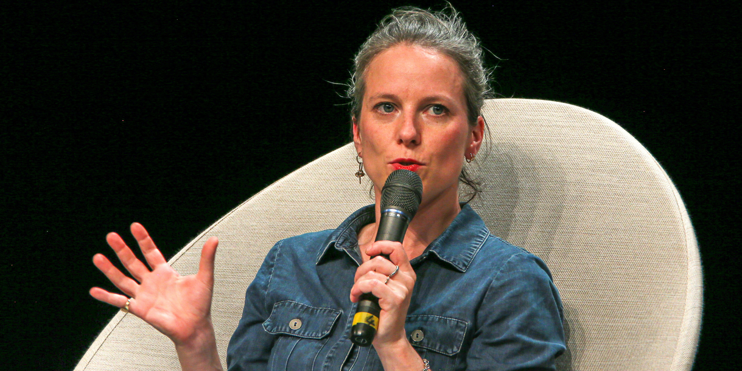 Smic, régulations et service public : Lucie Castets rassure les ...