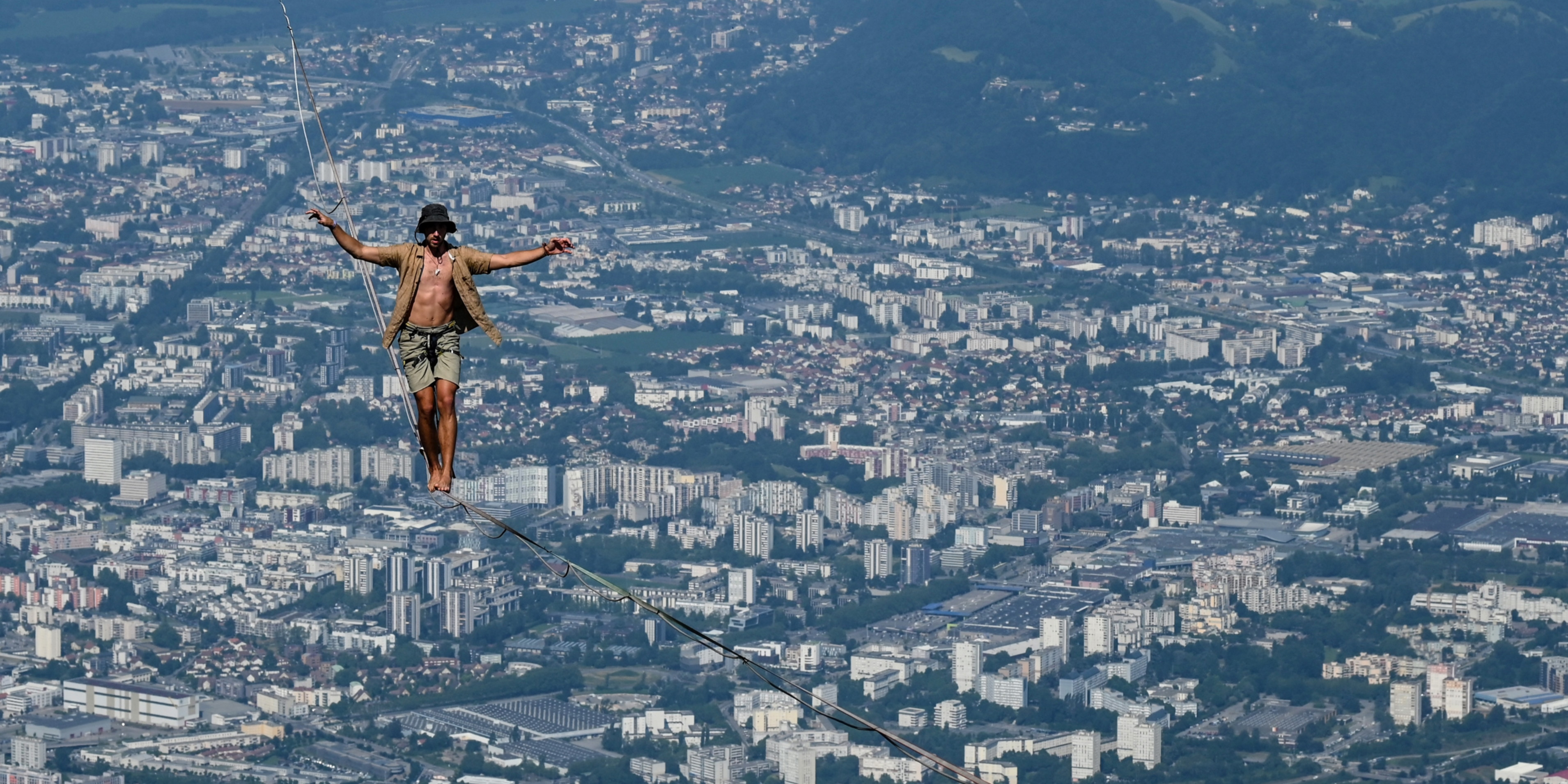 Vertige, peur du vide ou acrophobie : comment se soigner