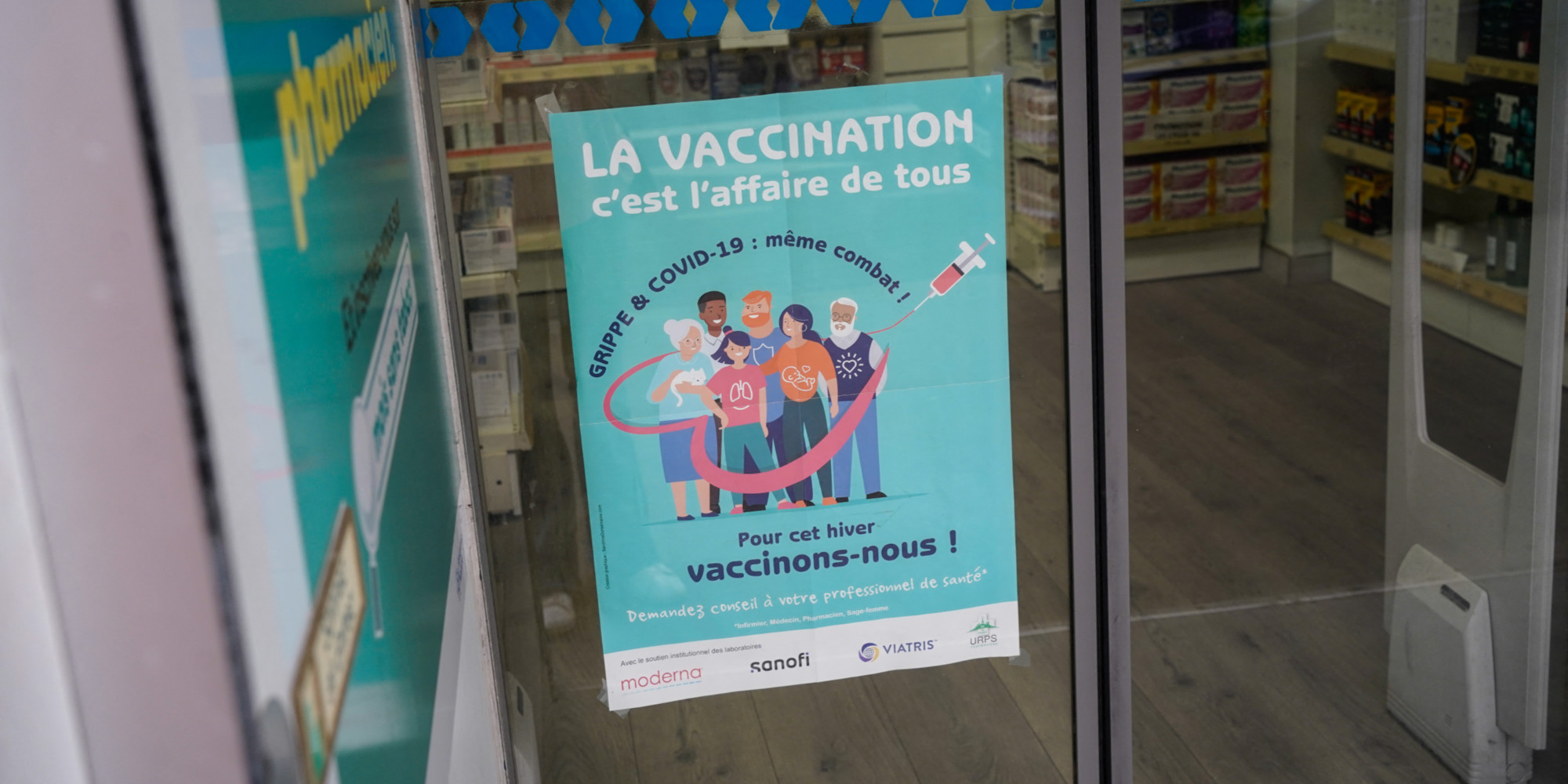 Covid-19 : «Les gens viennent spontanément», la vaccination bat son ...