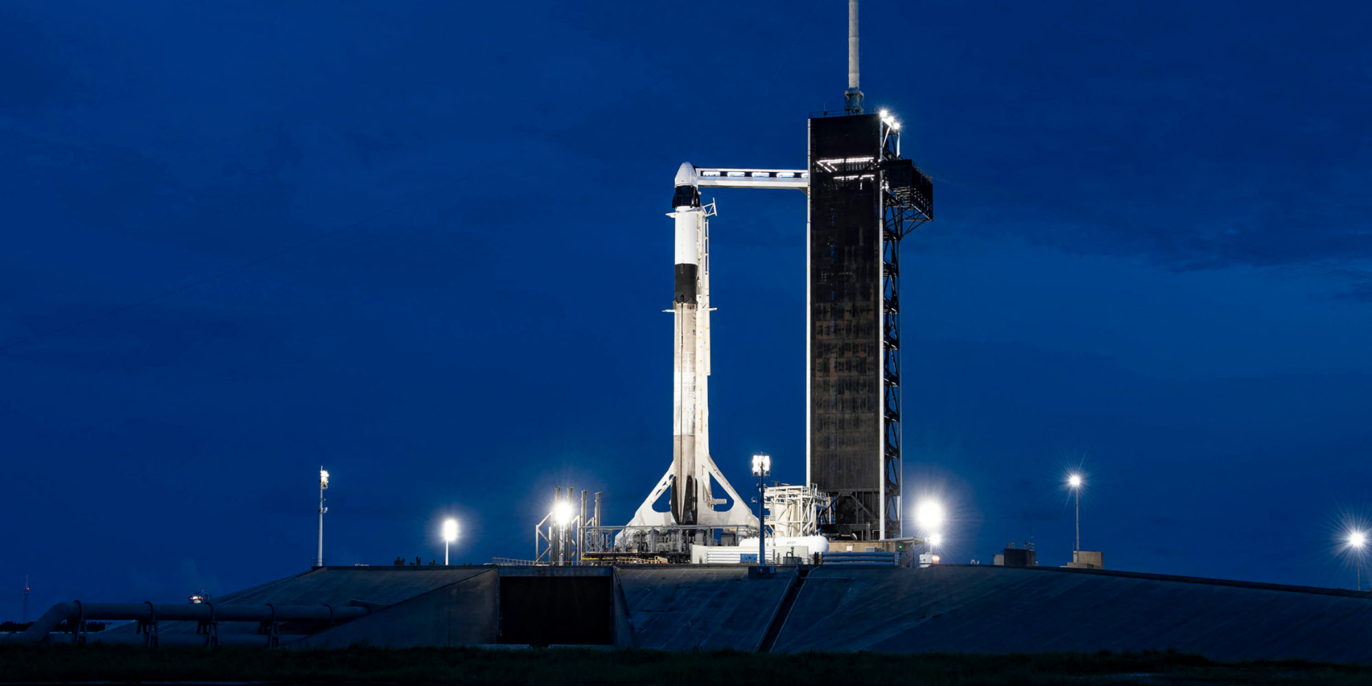 Décollage imminent pour quatre touristes à bord de la fusée Falcon9 de ...