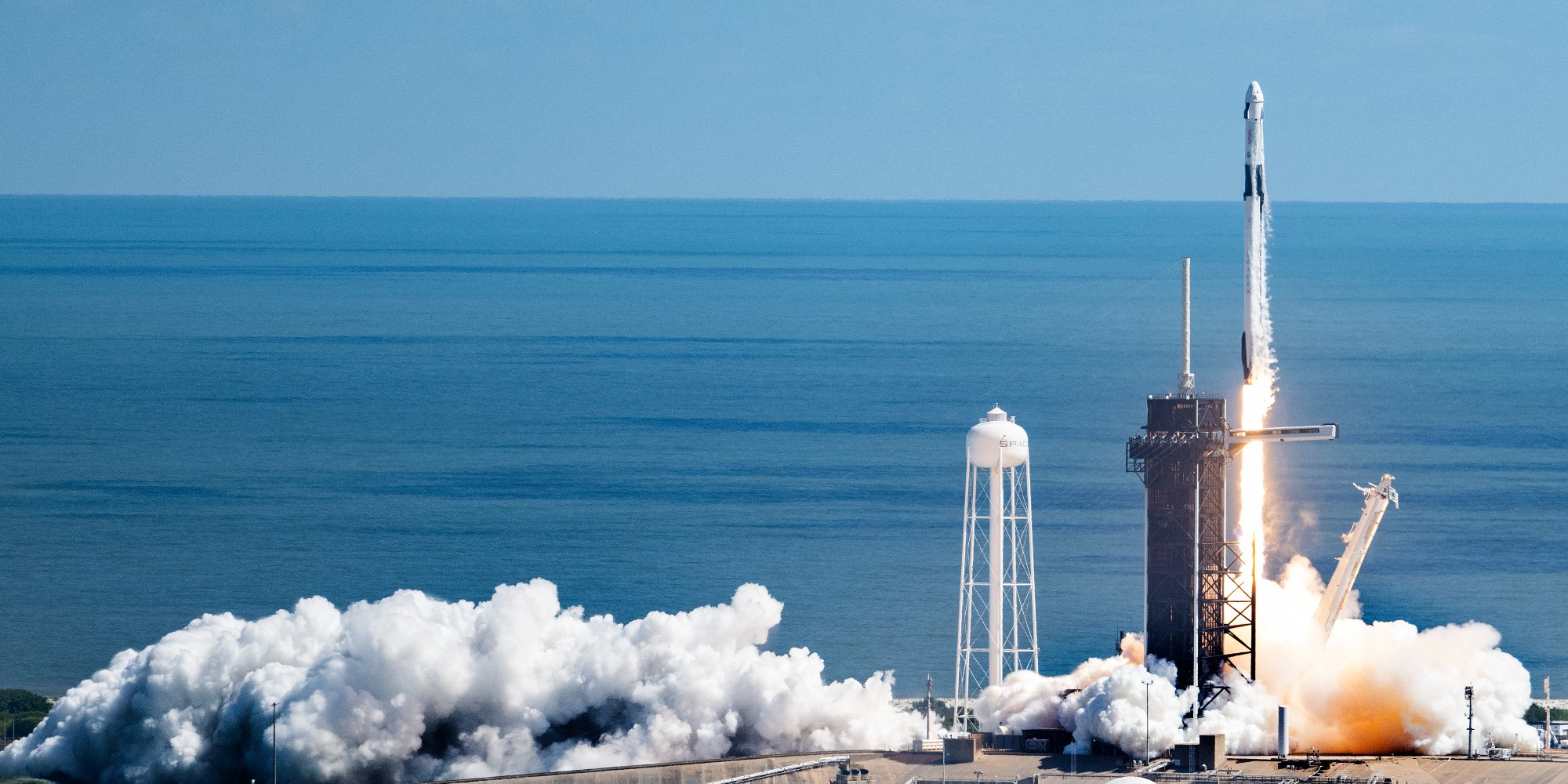L'agence spatiale européenne (ESA) va lancer deux missions ...