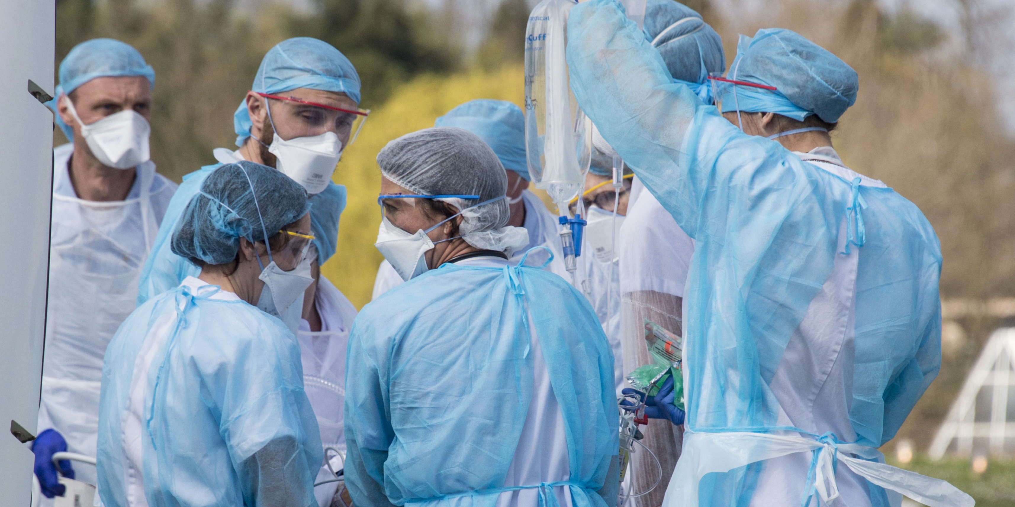 Coronavirus : 365 décès en 24 heures en France, dont une jeune fille de ...