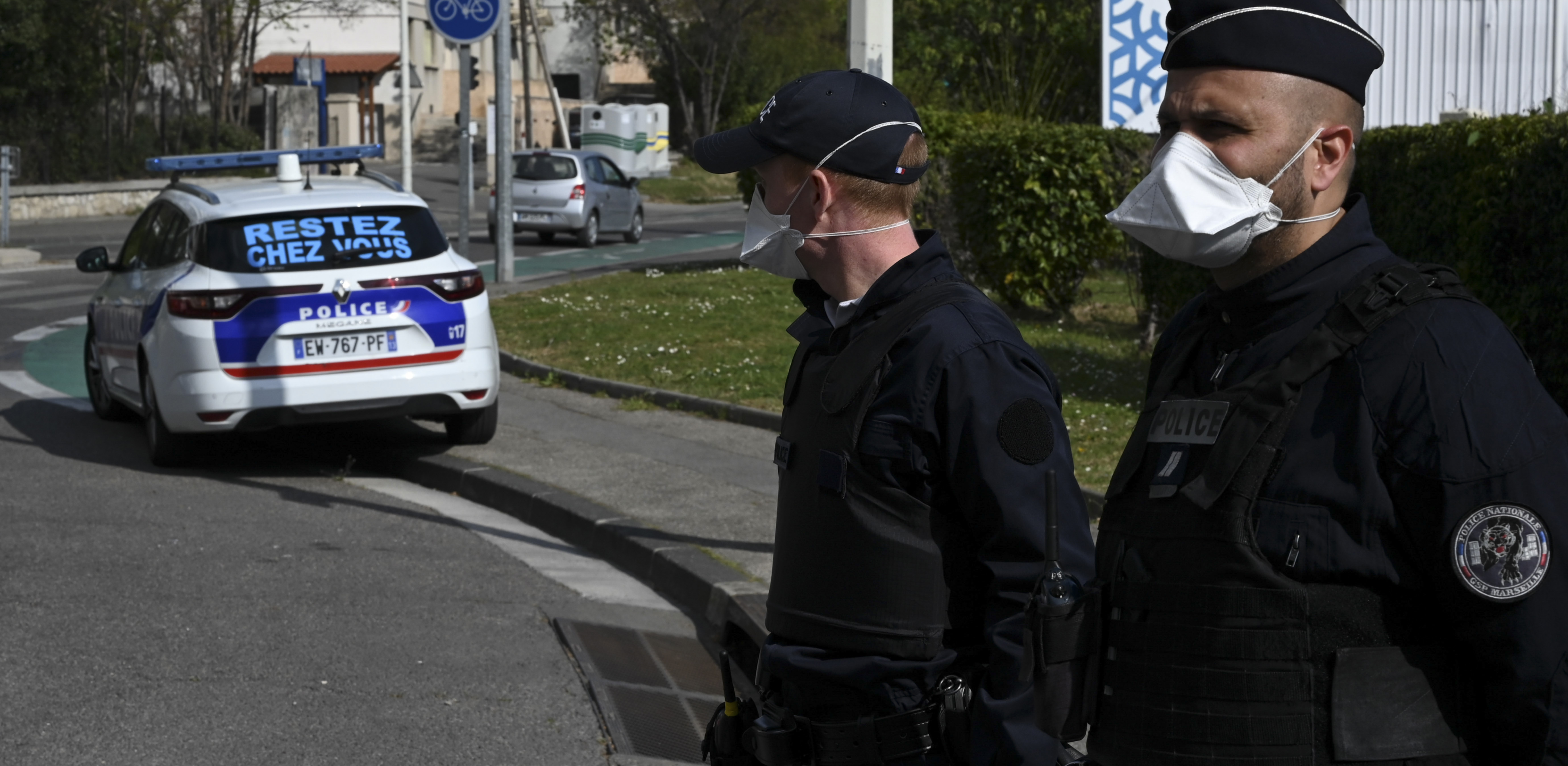 Coronavirus : deux régions offrent 100.000 masques à la police