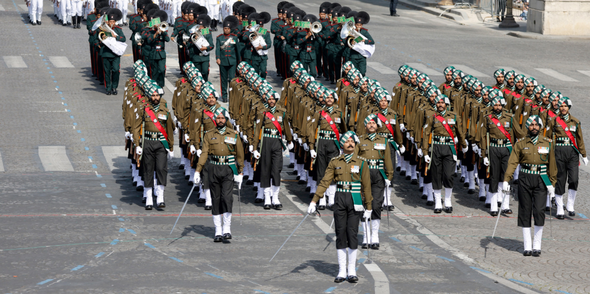 14-Juillet : à Paris, un défilé sans accroc devant Macron et Modi pour ...