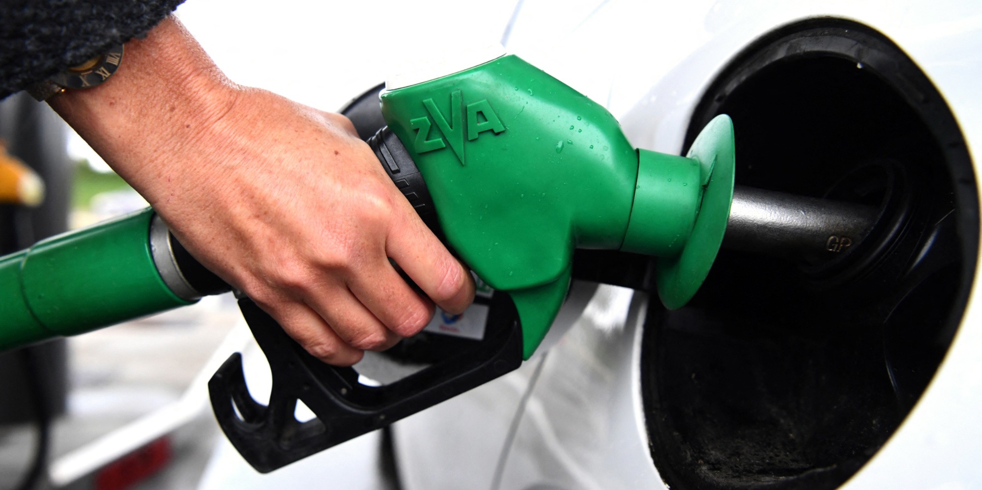 France : le prix du gazole a pris 14 centimes le litre en moyenne en ...