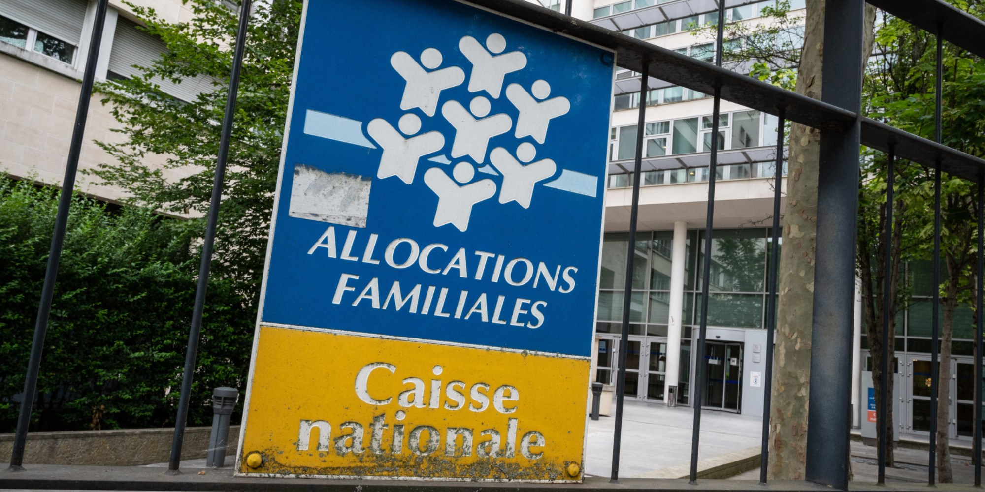 Fraude La CAF Une Famille Install e En Alg rie A Touch 80 000 Fraude La CAF Une Famille Install e En Alg rie A Touch 80 000