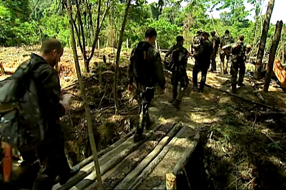 Guyane: vaste opération militaire à Dorlin