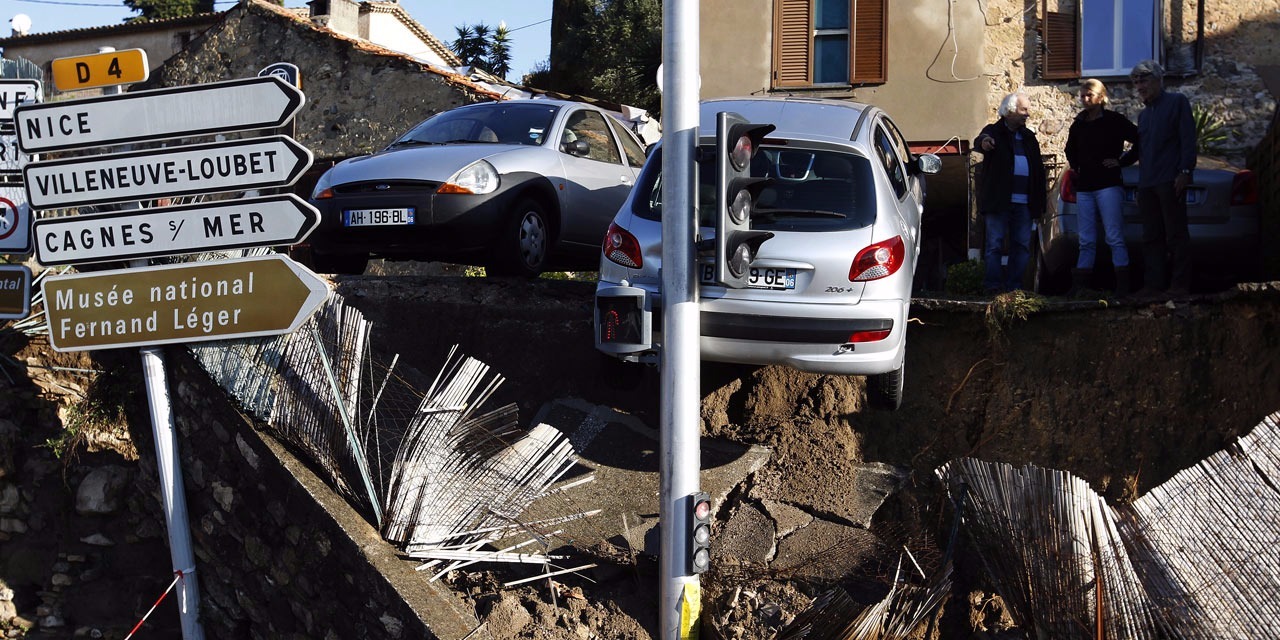 Inondations sur la Côte d'Azur : le maire LR de Cannes en appelle aux stars