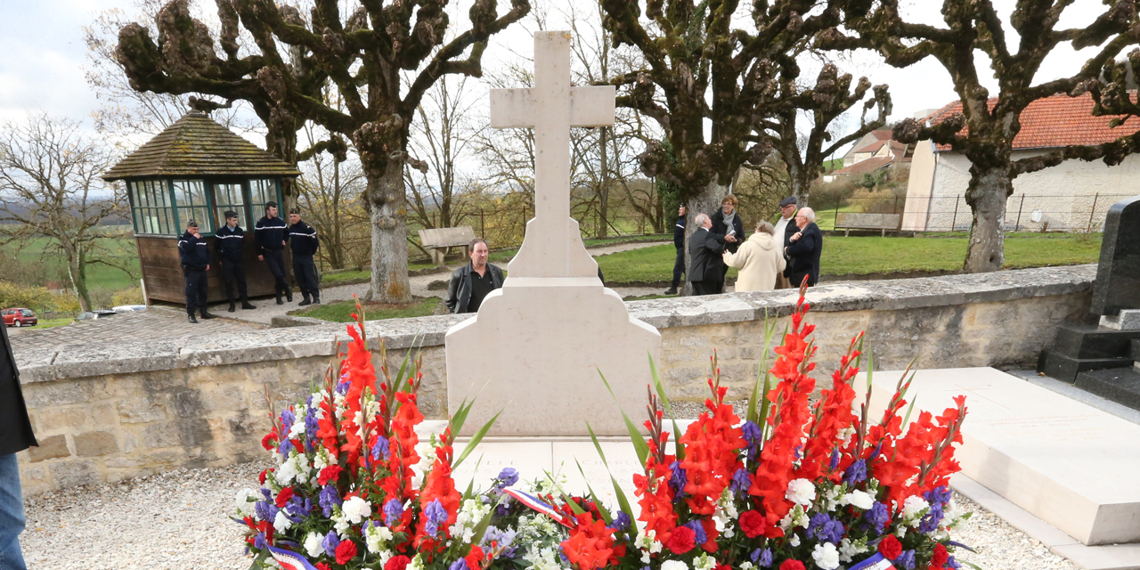 La tombe du général de Gaulle vandalisée à Colombey-les-Deux-Églises