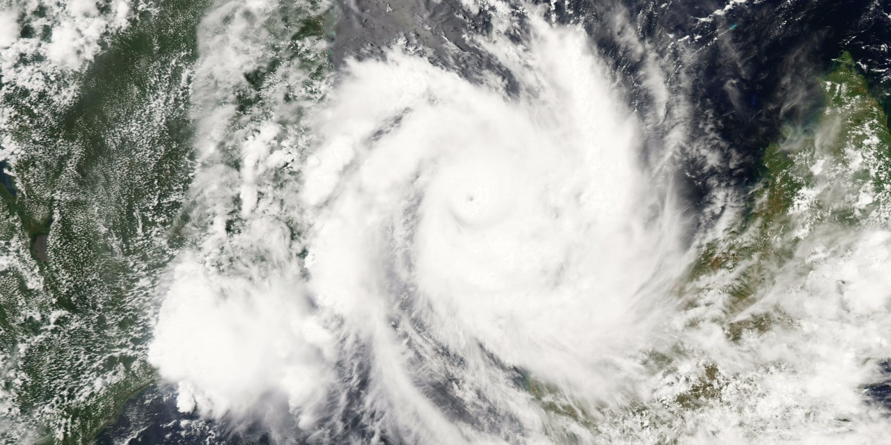 Les vents violents du cyclone Cook frappent la Nouvelle-Calédonie
