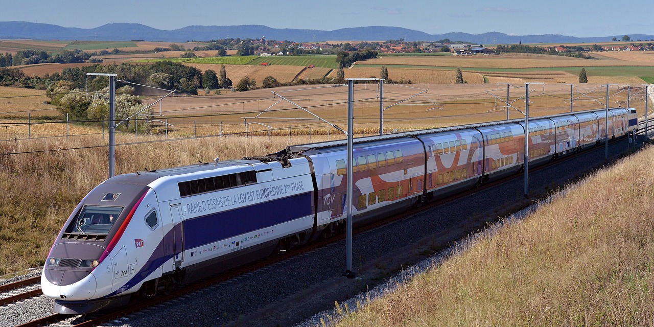 LGV : pour la première fois, un TGV a relié Paris à Rennes en 1h26