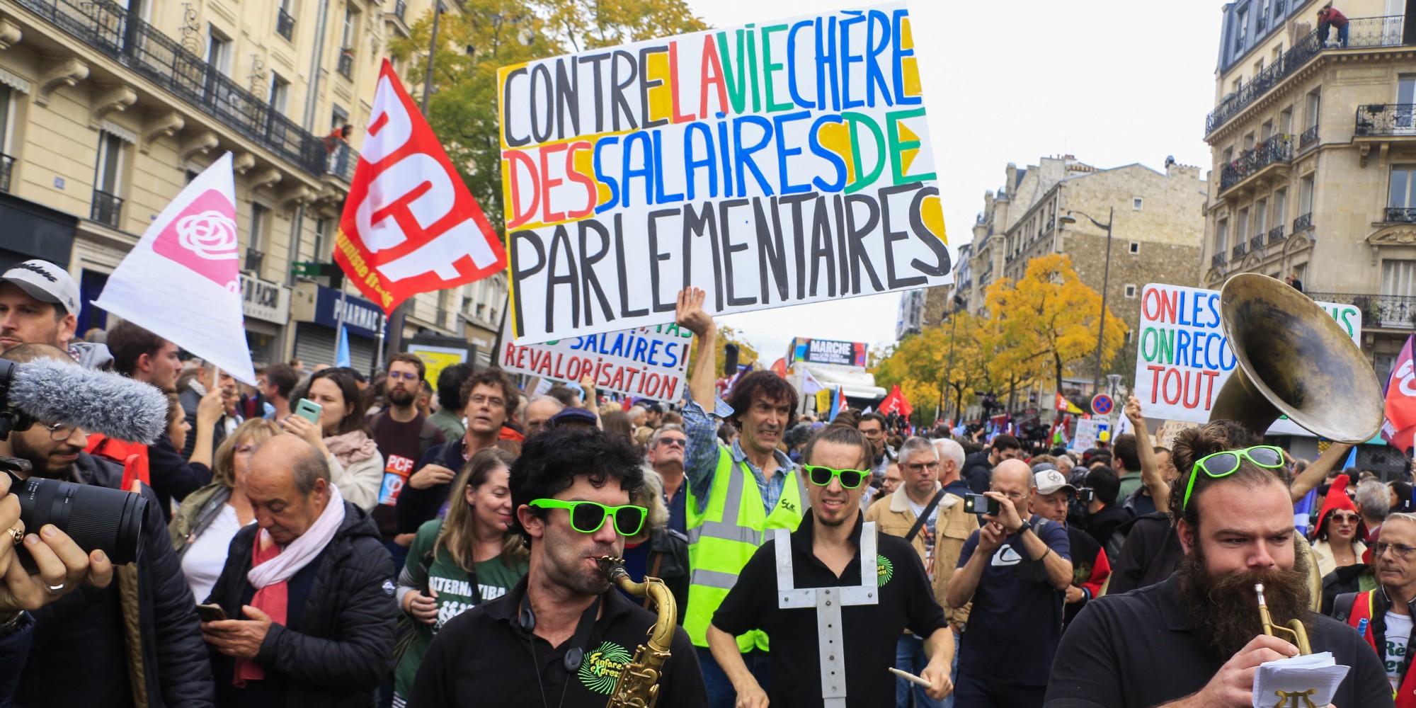 «Marche contre la vie chère» : 140.000 participants selon les ...