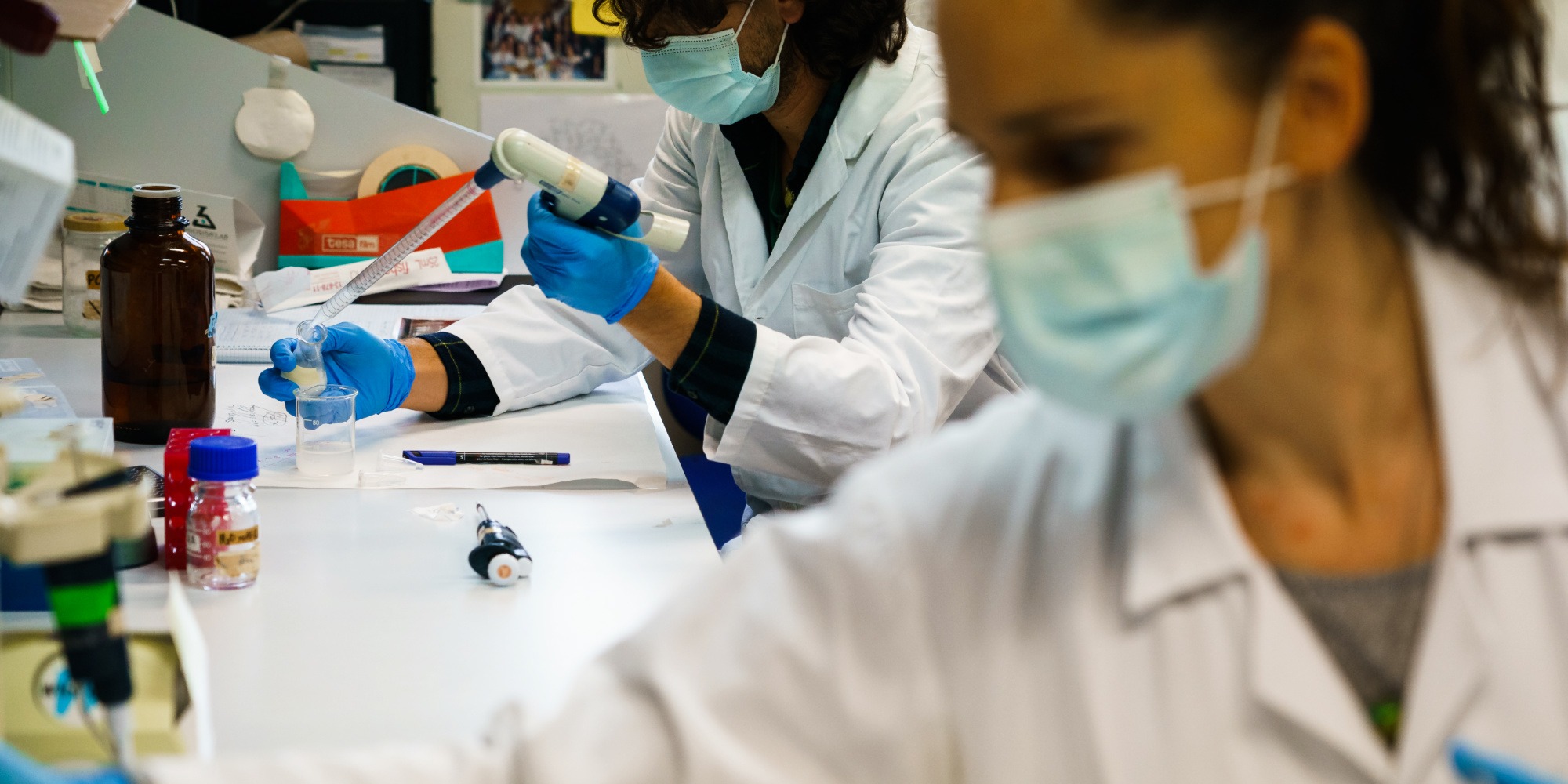 Que sait-on des "Covid longs", ces patients qui vivent l'enfer depuis ...