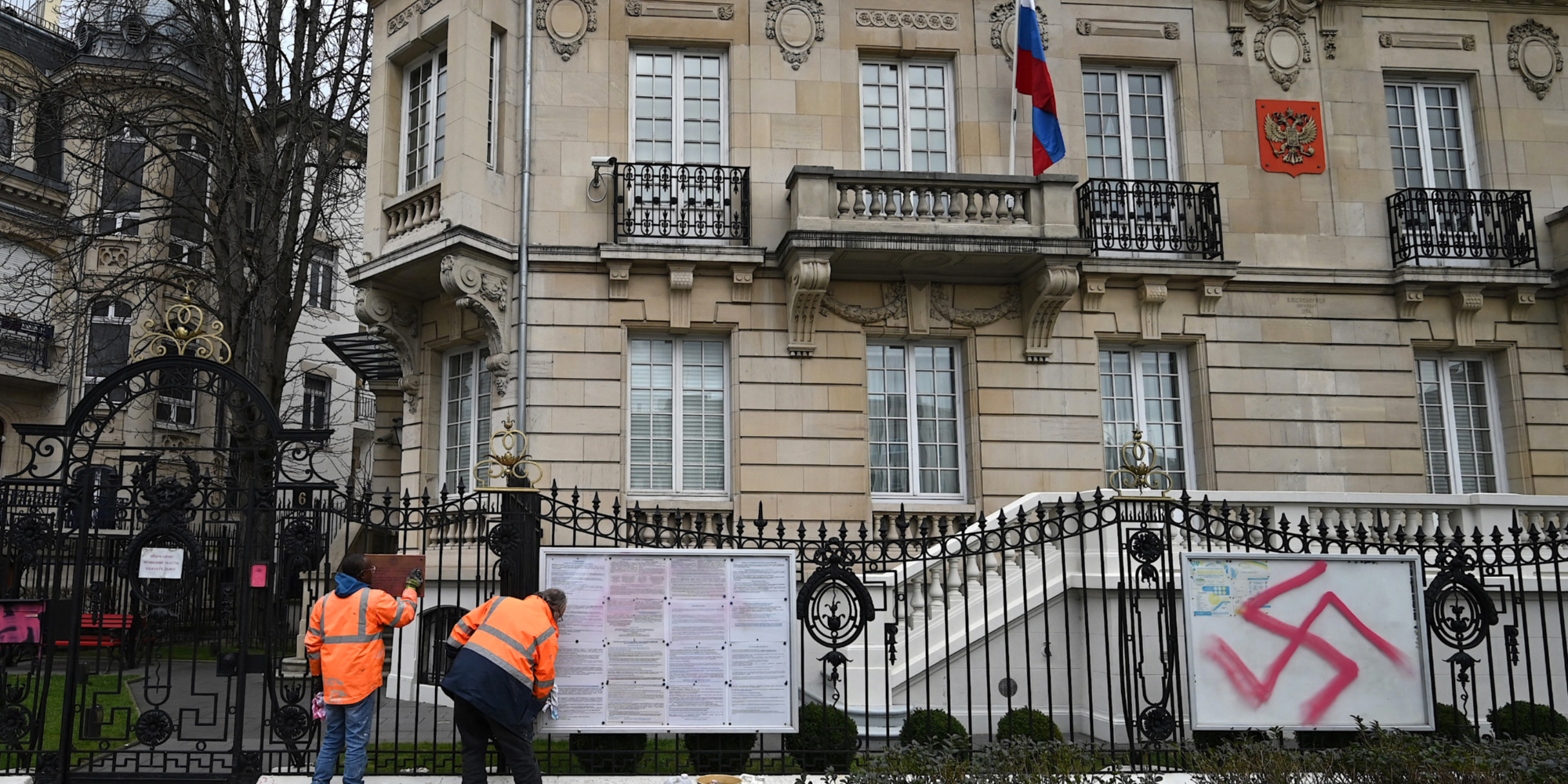 Strasbourg Amende Pour Avoir Tagué Des Croix Gammées Sur Le Consulat