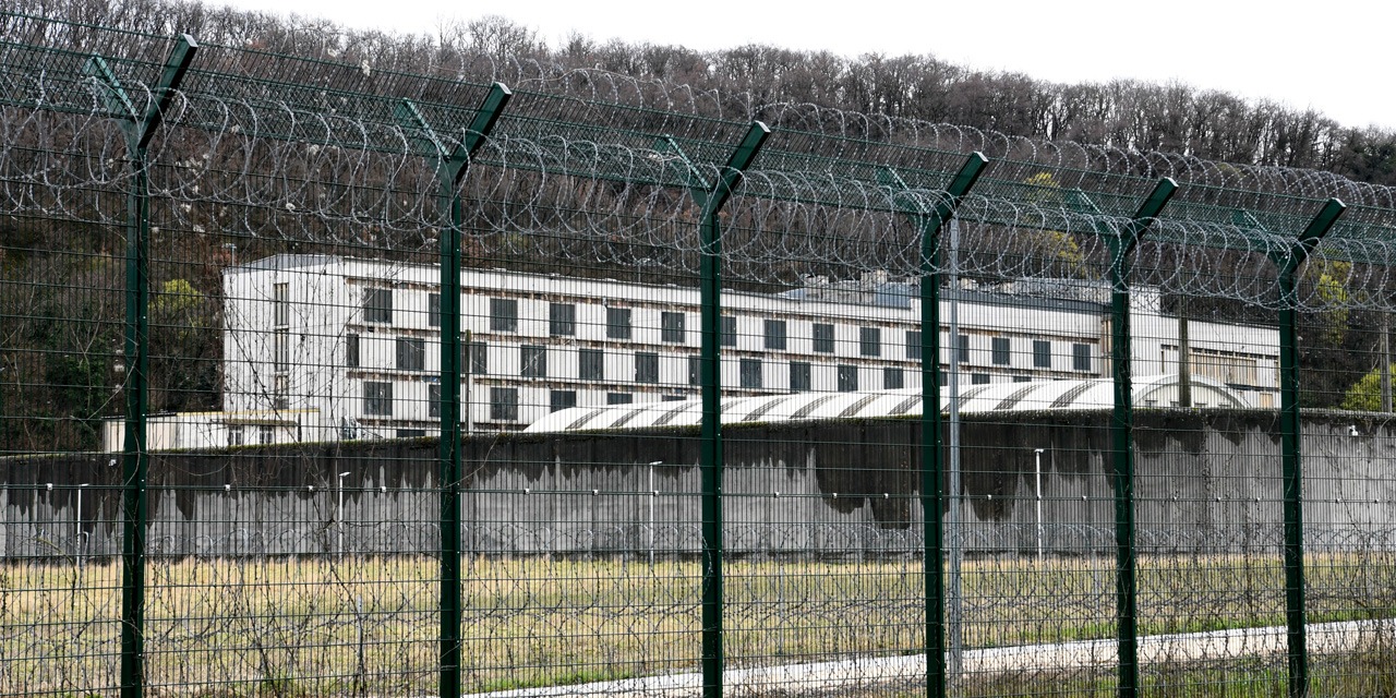 Suicide d'un détenu de 19 ans à la prison de Lyon-Corbas Suicide d'un détenu de 19 ans à la prison de Lyon-Corbas