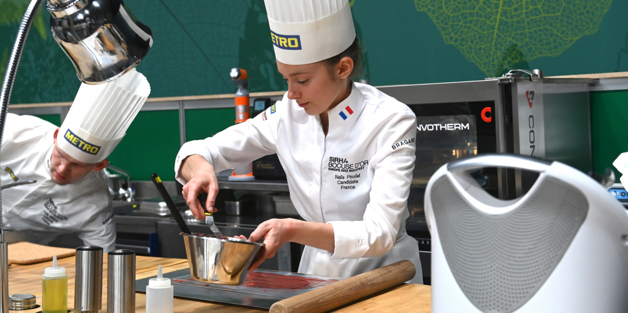 «Tu n'as rien à perdre» : au Bocuse d’Or, Naïs Pirollet, 25 ans, porte ...