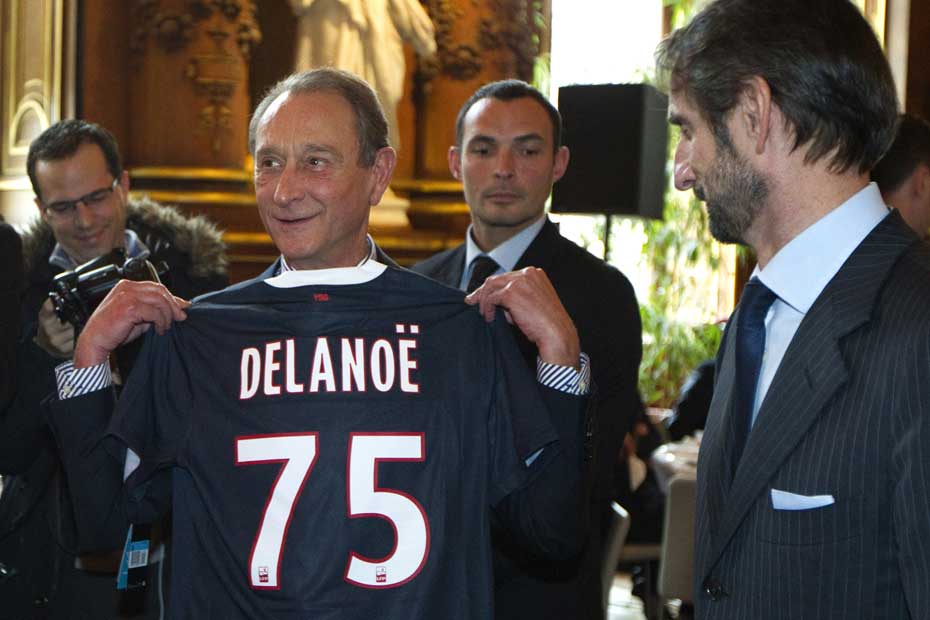 Delanoë derrière le Parc des Princes
