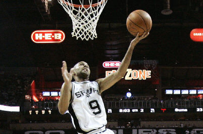 Les Spurs à six mains