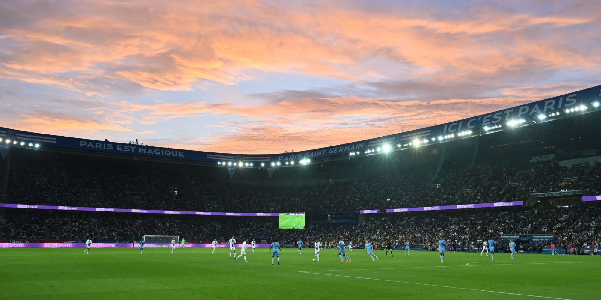 Trop petit, trop cher... Pourquoi les dirigeants du PSG songent à ... Trop petit, trop cher... Pourquoi les dirigeants du PSG songent à ...
