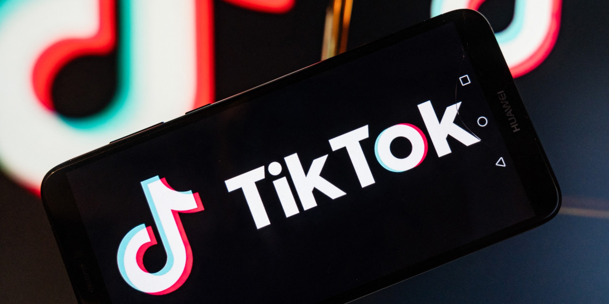 TikTok lance à son tour un outil d'IA pour créer des publicités à la ...